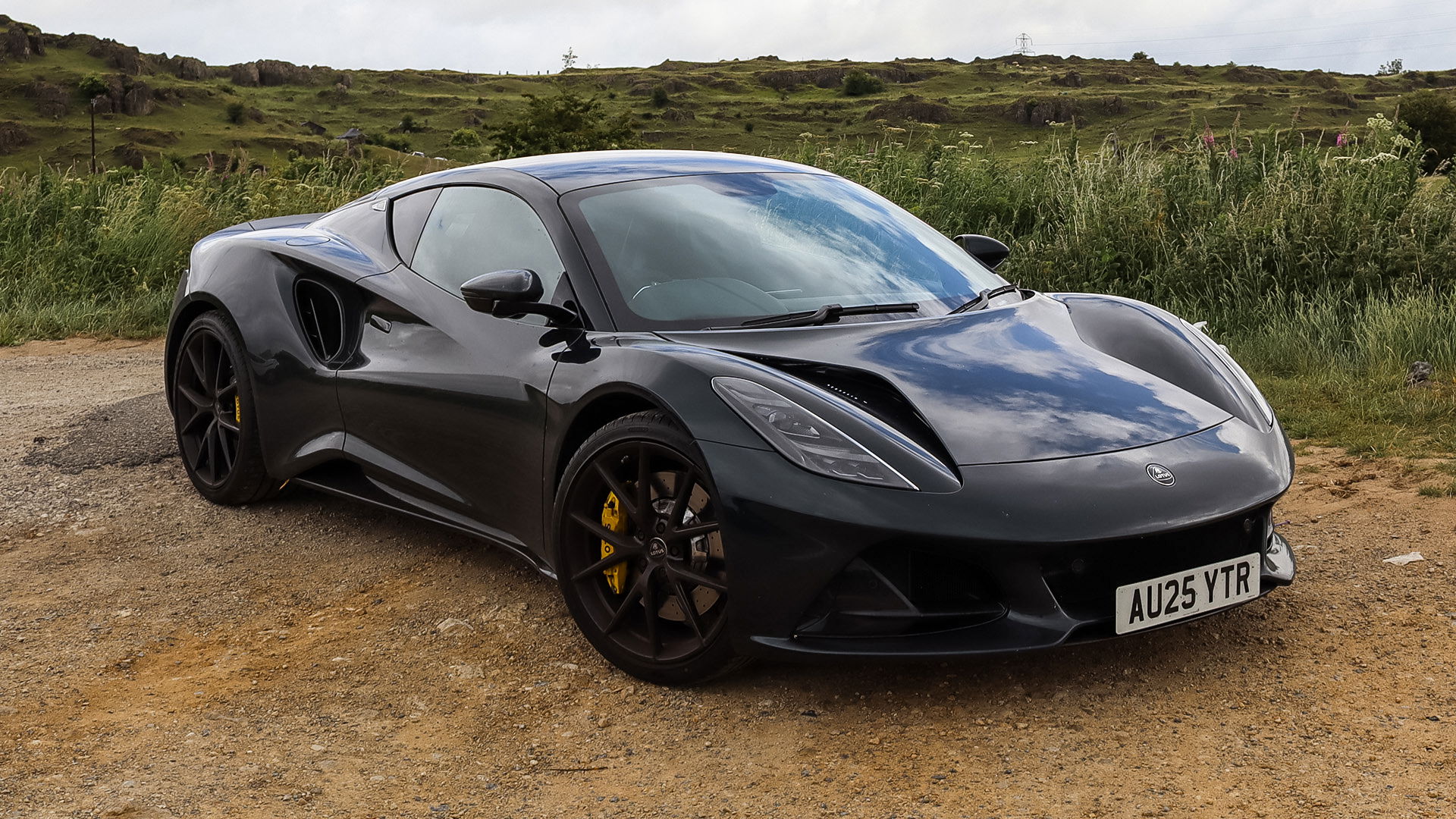 Lotus Emira Turbo SE Review | CarThrottle