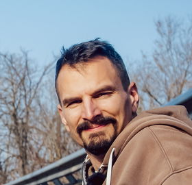 The Science Behind Why Your Head Can Boost A Car Key Fob Signal ...